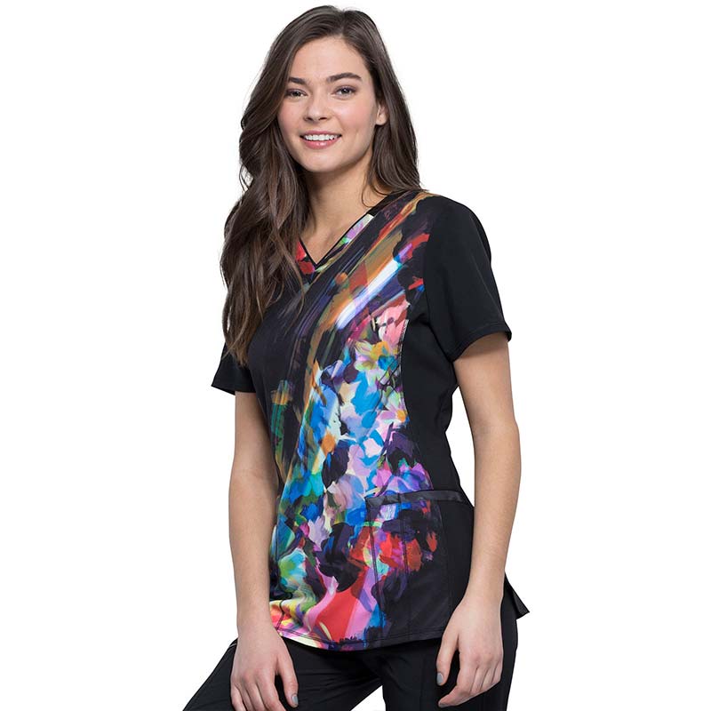 Uniformes clínicos Cherokee con hasta 20% de Dcto.